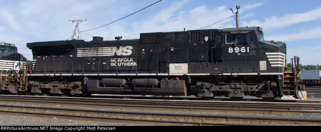 NS 8961